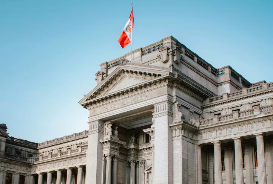 Understand Employment Laws in Peru | Complete Guide - Multiplier